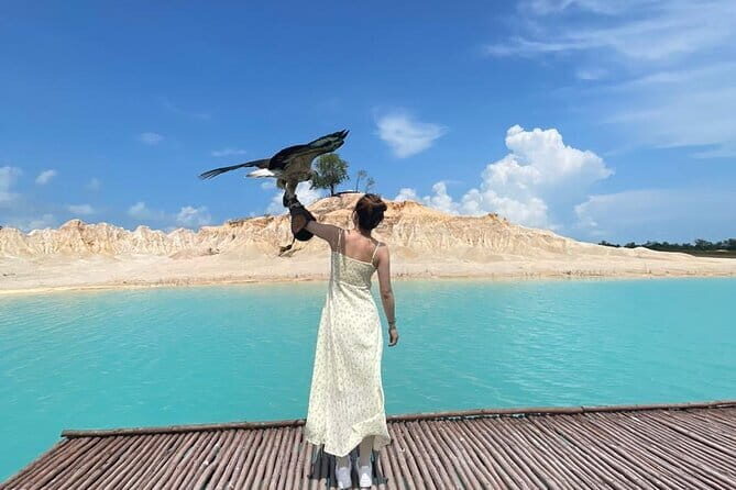 Private Blue Lake and Sand Dunes - Discovering Blue Lake