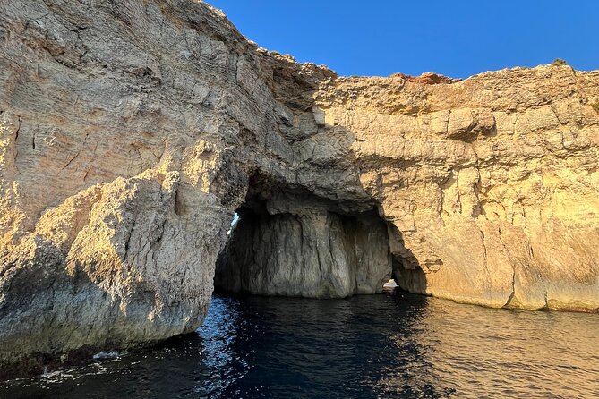 Private Boat Charter Blue Lagoon Crystal Lagoon and Comino - FAQs