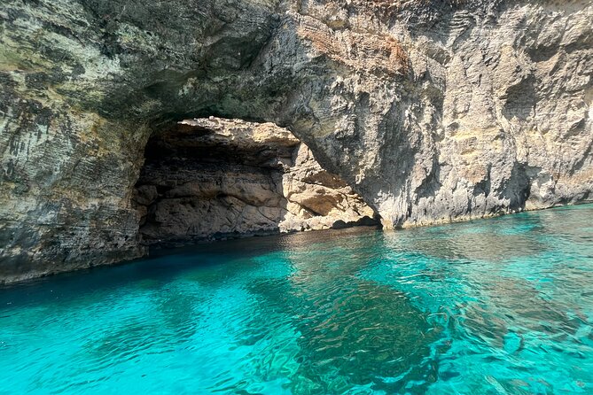 Private Boat Charter: Gozo, Comino, Blue Lagoon, Crysral Lagoon - Key Points