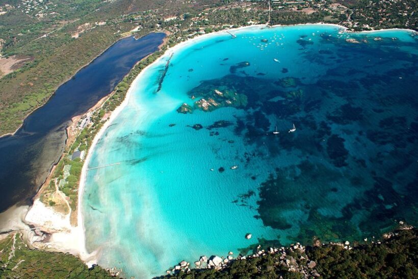 Private Boat Coastline Day Trip - The Boat: A Perfect Blend of Luxury and Practicality