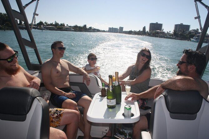 Private Boat: Island Cruise and Dolphins - What’s Included and What You’ll Need to Bring