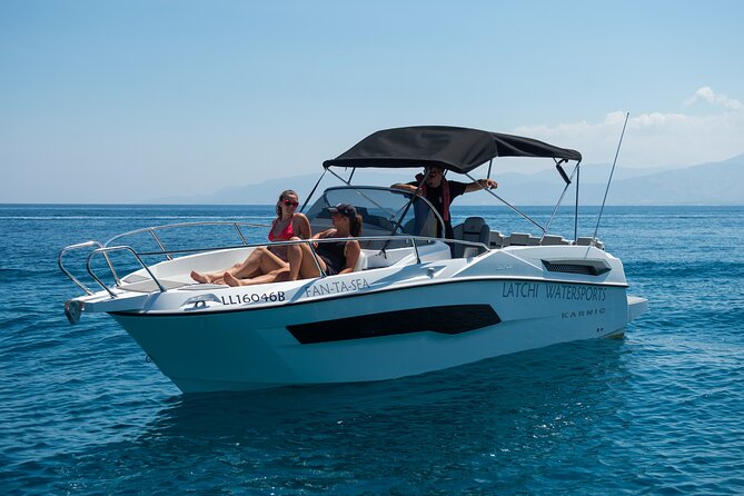Private Boat-Karnic SL702- With Cabin in Latchi With Free Driver - Key Points