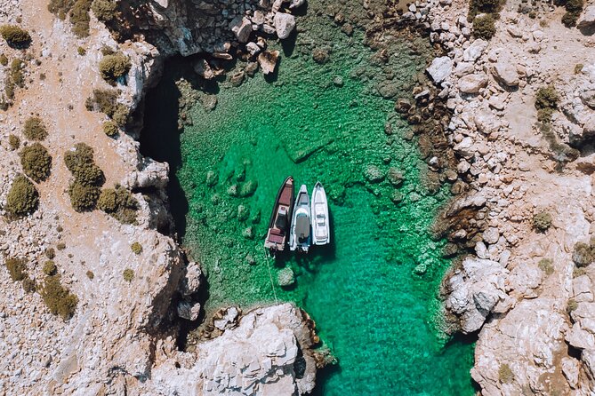 Private Boat Rental in Paros - FAQs