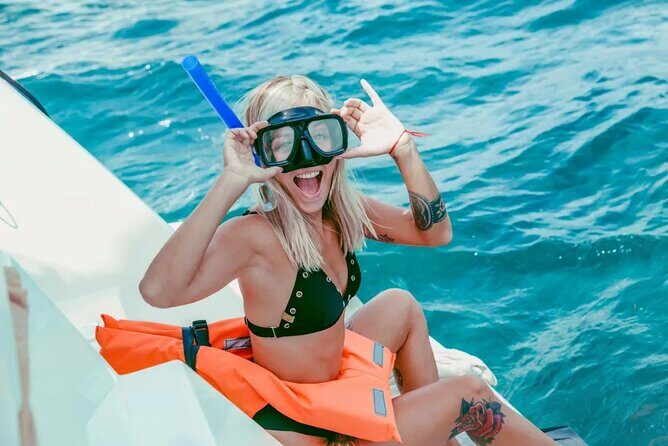 Private Boat to Isla Mujeres with Open Bar from Playa del Carmen - Deep Dive into the Experience