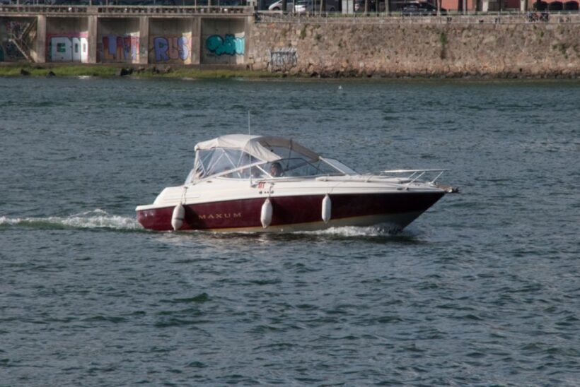 Private Boat Tour 6 Bridges 1h30, group price up to 6px - A Step-by-Step Breakdown of the Itinerary