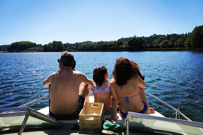 Private Boat Tour 6 Bridges and Ribeira 1h30 Group Price up to 6px - Practical Tips for the Experience