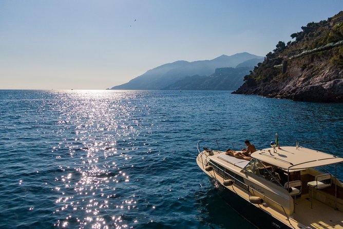 Private Boat Tour Along the Amalfi Coast or Capri - Memorable Moments and Photographic Opportunities