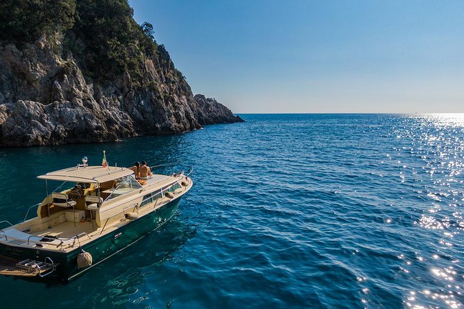 Private Boat Tour Along the Amalfi Coast or Capri From Salerno - Important Participant Information