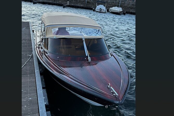 Private boat tour Como wood classic boat - Key Points