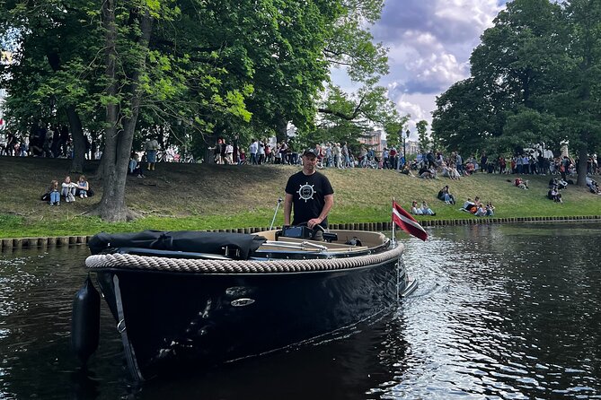 Private Boat Tour Experience in Riga (City Canal and Daugava) - Traveler Reviews and Experiences