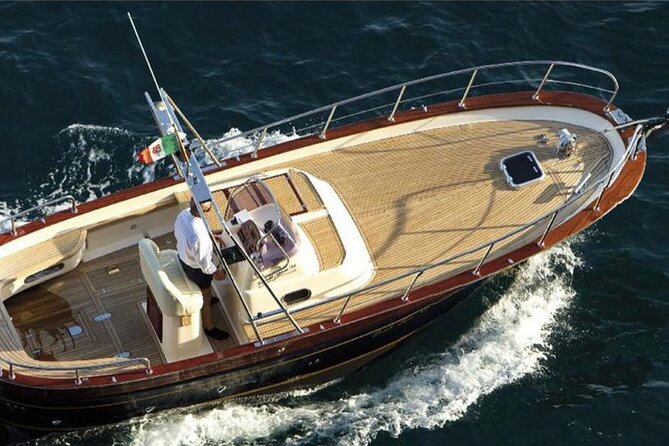 Private Boat Tour From Positano to the Amalfi Coast With Drinks - Sightseeing and Historical Commentary