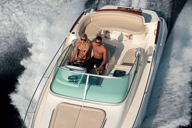 Private Boat Tour of Amalfi Coast and Capri by Jeanneau Leader - Features of the Jeanneau Leader 805