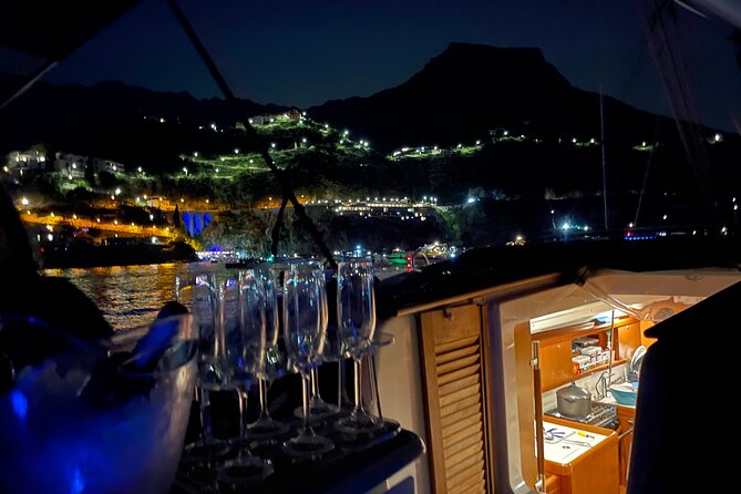 Private Boat Tour of the Amalfi Coast or Capri - Meeting and Pickup