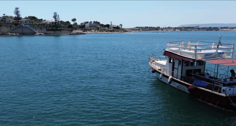 Private boat tour of the island of Ortigia with aperitif - An In-Depth Look at the Ortigia Boat Tour