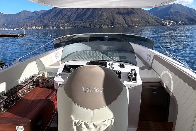 Private Boat Tour on Lake Como - Meeting and Accessibility