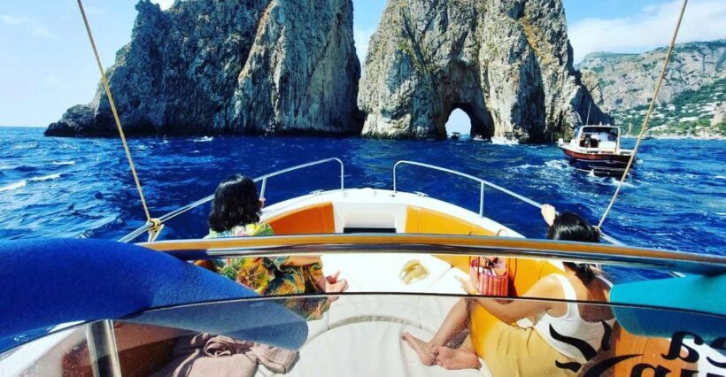 Private boat tour to Capri with aperitif - The Experience in Detail