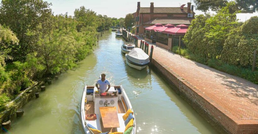 Private Boat Tour to Murano, Burano with local real guide - An In-Depth Look at the Experience