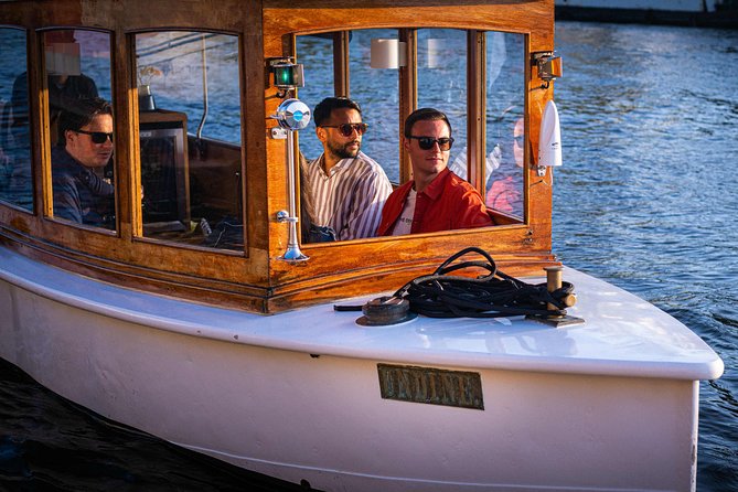 Private Boat Tours Amsterdam & Welcome Drink Amsterdam Canals - Accessibility and Participation