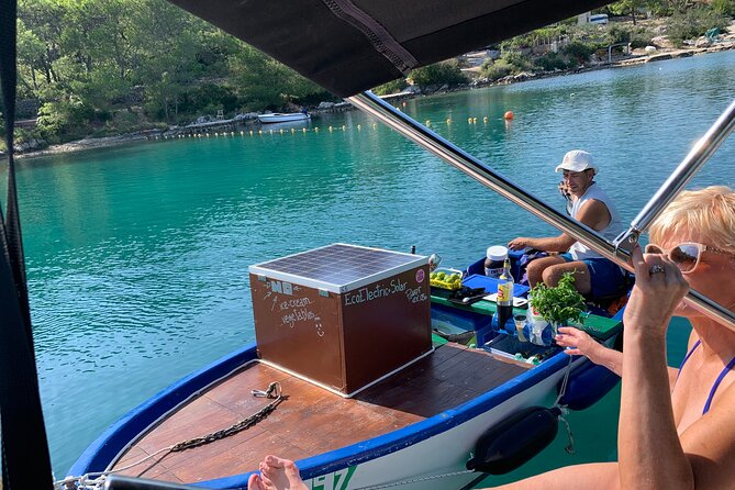 Private boat trip - Hvar Brac and Pakleni islands from Split - FAQs