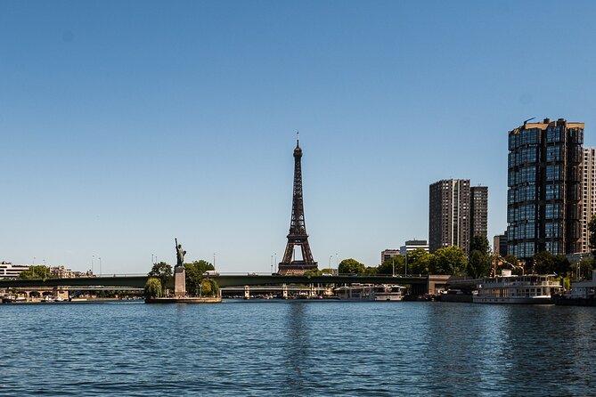 Private Boat Trip in Paris - An In-Depth Look at the Experience