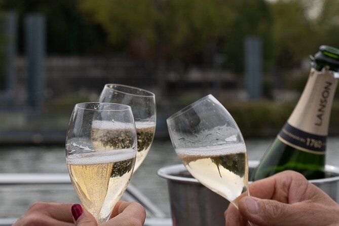 Private Boat Trip in Paris - Frequently Asked Questions