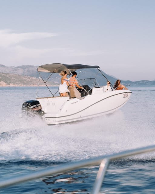 Private boat trip to the Elafiti islands. All included - Key Points