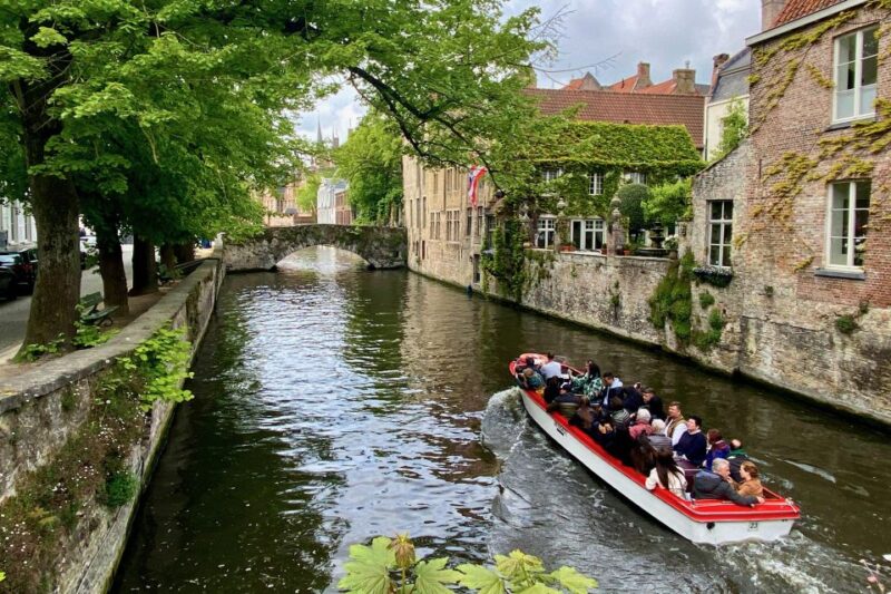 Private Bruges Full-day trip by Mercedes from Paris - FAQs