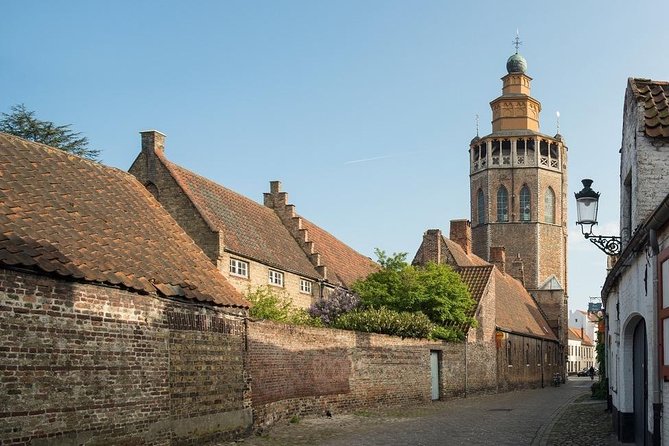 Private Bruges Historical Walking Tour with Chocolate Treat - Introduction
