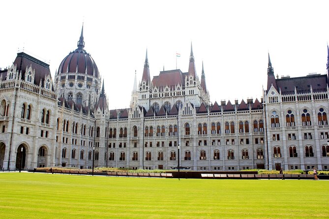 Private Budapest Hammer & Sickle Communist Times Tour - Participant Eligibility