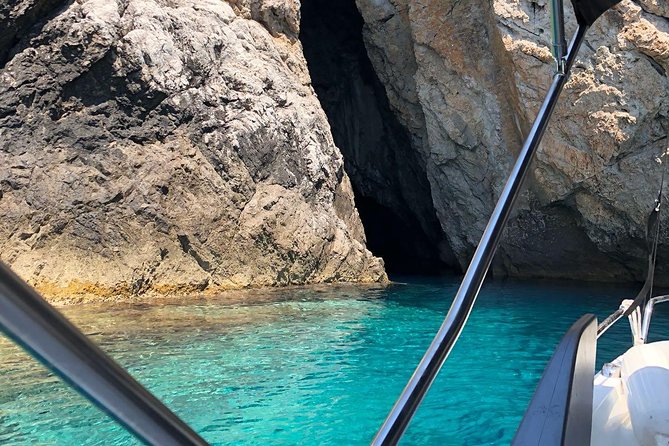 Private Captain Tailored Tour - From Split and Trogir - Meeting and Pickup