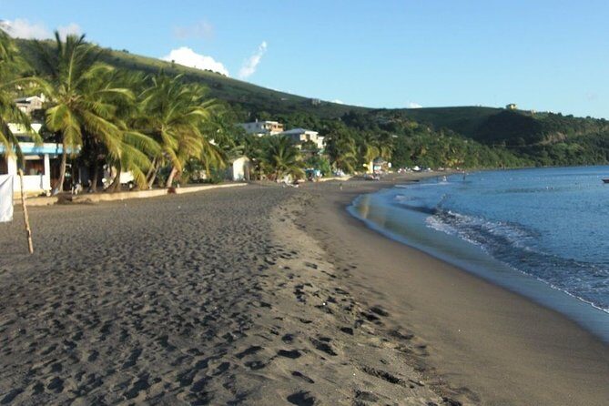Private Captain's Most Popular Snorkeling and Beach Day with Lunch - The Sum Up