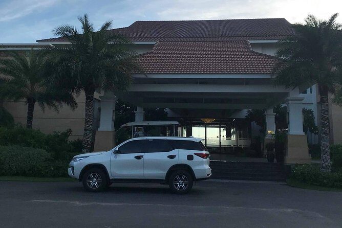 Private Car from Hue To Hoi an with English Speaking Driver - Key Points