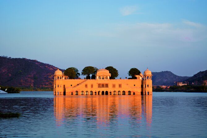 Private car Jaipur to Agra - Why Choose This Service?