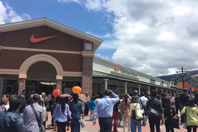 Private Car Mt Fuji and Gotemba Outlet in One Day From Tokyo - Accessibility