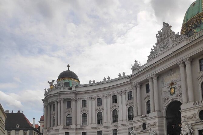 Private car or minivan transfer from Budapest to Vienna or back. - FAQs