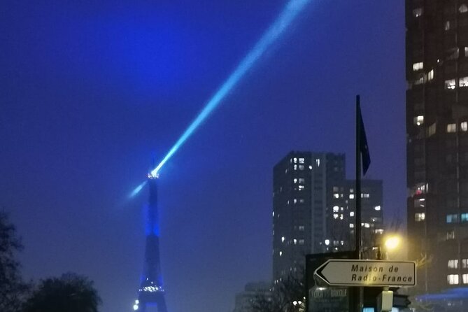 Private car with a driver in Paris 4-6 persons - Itinerary and Route: How You Might Use the Service