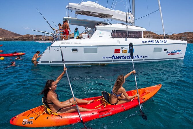 Private Catamaran Trips to Lobos Island in Lagoon 400 - Meeting and Pickup