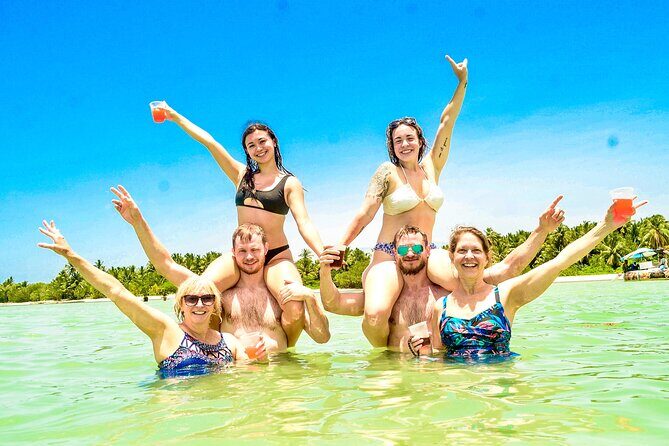 Private Catamaran wonderful Snorqueling slide & entartaiment team - The Sum Up