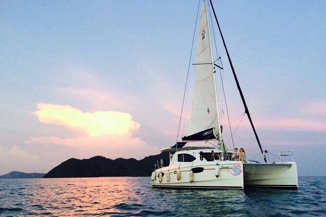 Private Catamaran Yacht to Maiton and Coral with sunset cruise - FAQ