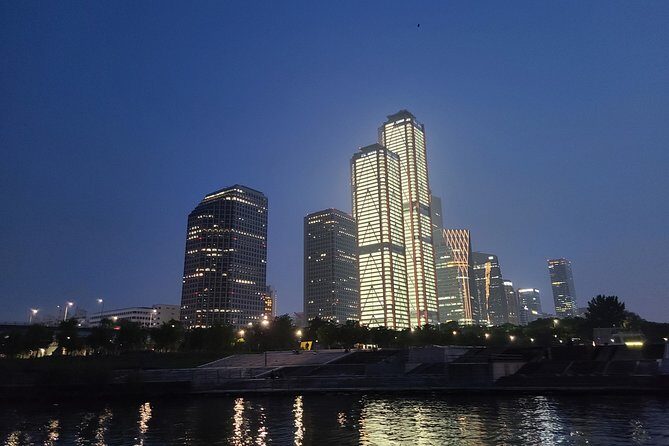 Private Catamaran Yacht Tour in Han River - The Experience in Detail