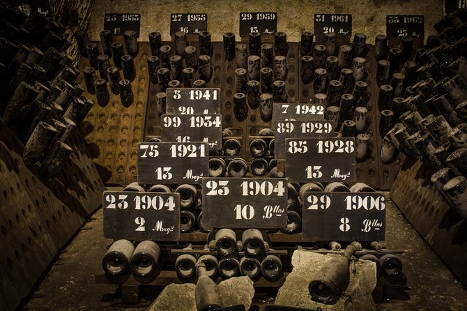 Private Champagne Day Trip to Vineyards of Reims With French Lunch From Paris - Enjoying a Traditional French Lunch