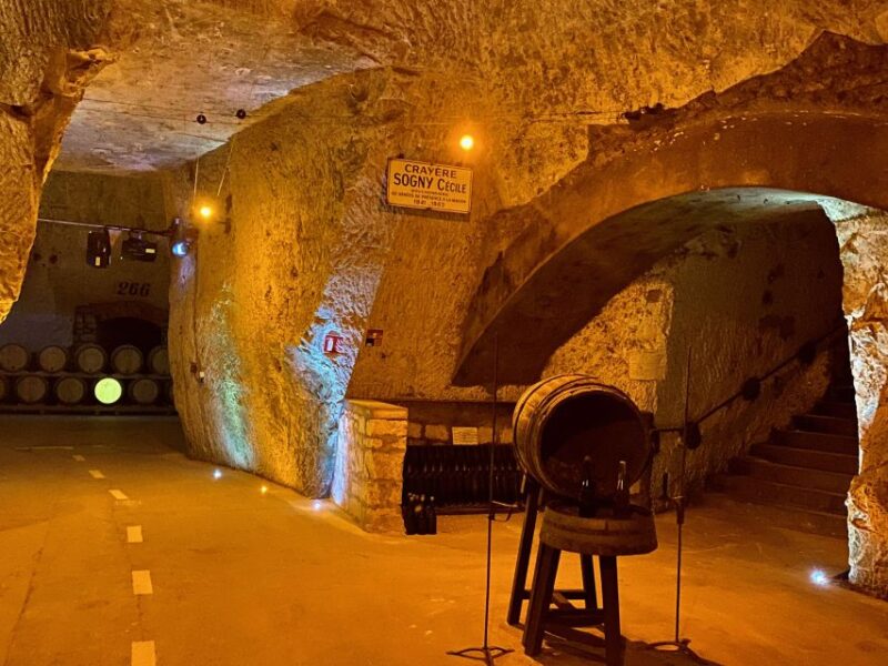 Private Champagne Grand Vintage Taittinger, Veuve Clicquot - Valuing the Experience