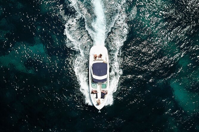 Private Charter 30ft Sports Yacht - Meeting and Pickup