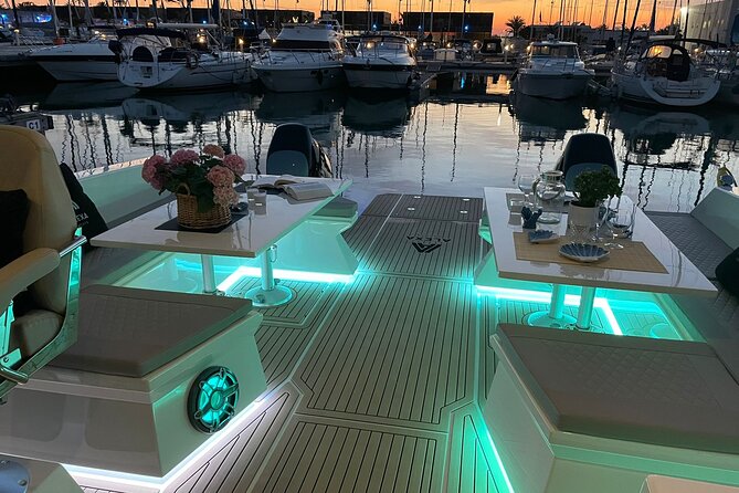 Private Charter in Catamaran Alexa by Barcelona 12 Pax 2/4/8 HS - Amenities and Inclusions