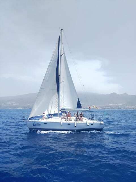 Private charter on sailboat - coastal trip with snorkeling in the bay - Key Points