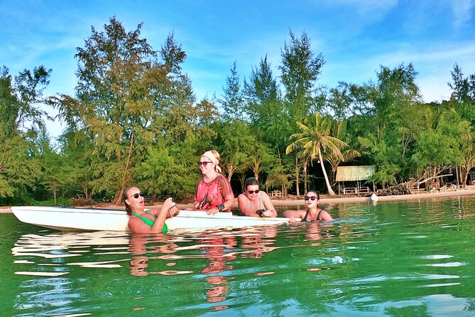 [PRIVATE CHARTER] SEA-KAYAKING along HALF-MOON BAY & SUNSET DRIFTING & DINNER - Dining on the Sand: An Authentic Seafood Feast