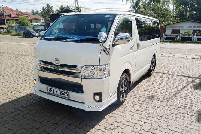 Private Chauffeur-Driven Transportation Across Sri Lanka - A Practical Look at Private Chauffeur-Driven Transportation Across Sri Lanka