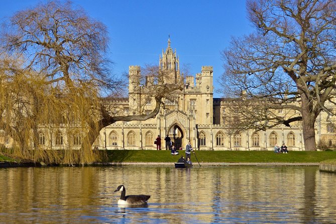 Private Chauffeur Punt Tour - Meeting Point and Tour Duration