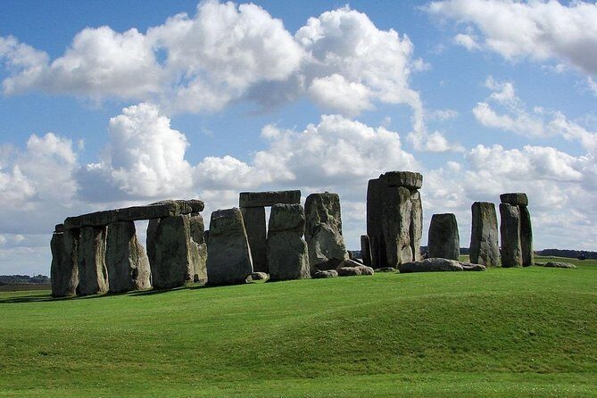 Private Chauffeured Minivan Tour of Stonehenge from London - FAQ