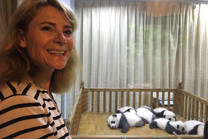 Private Chengdu Highlights Day Trip: Panda Base and City from Xi'an by Train - What We Appreciate About This Tour